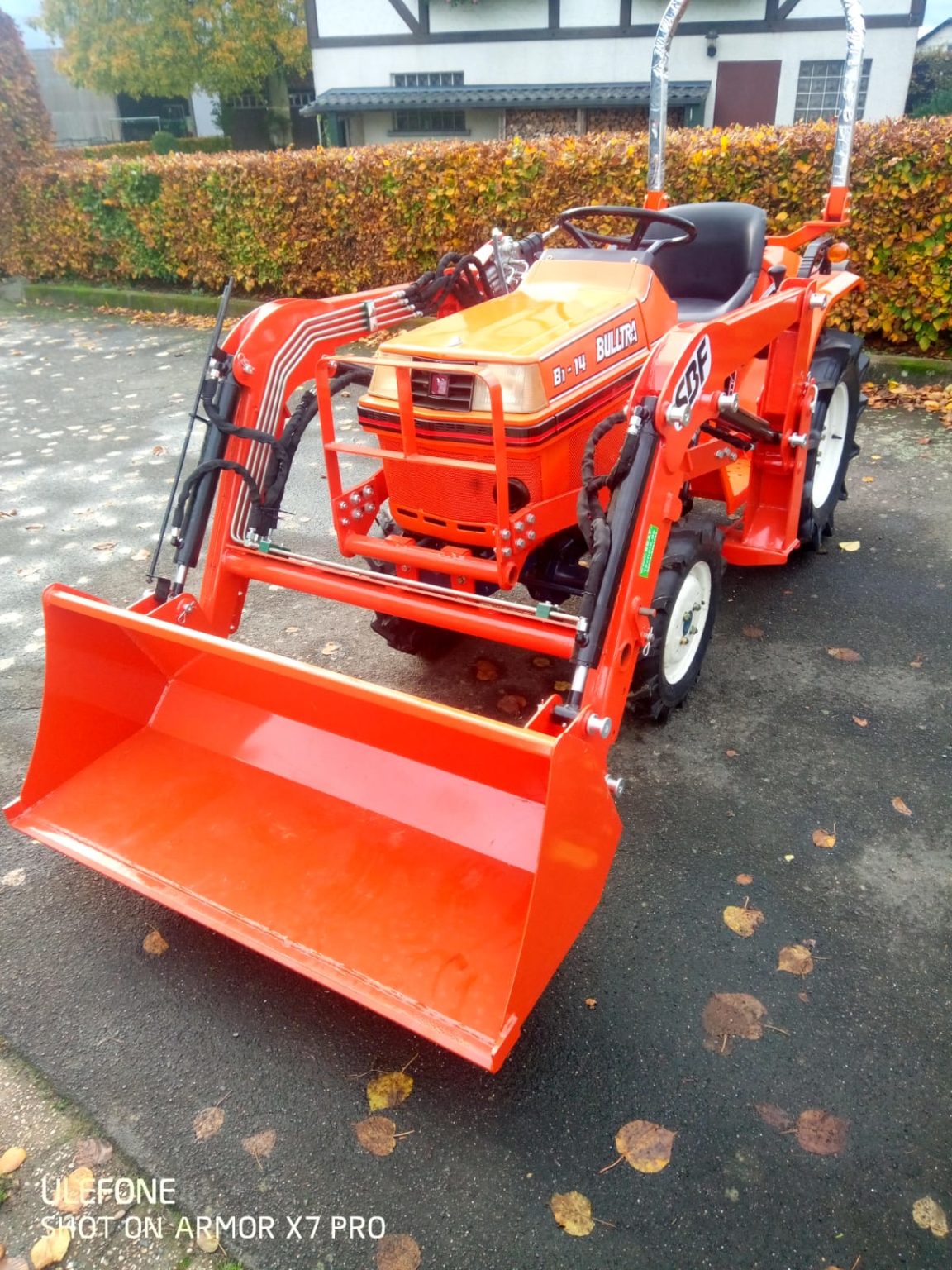 Kubota Traktor Kleintraktor B1-14 mit Allradantrieb Frontlader – SB – Forst